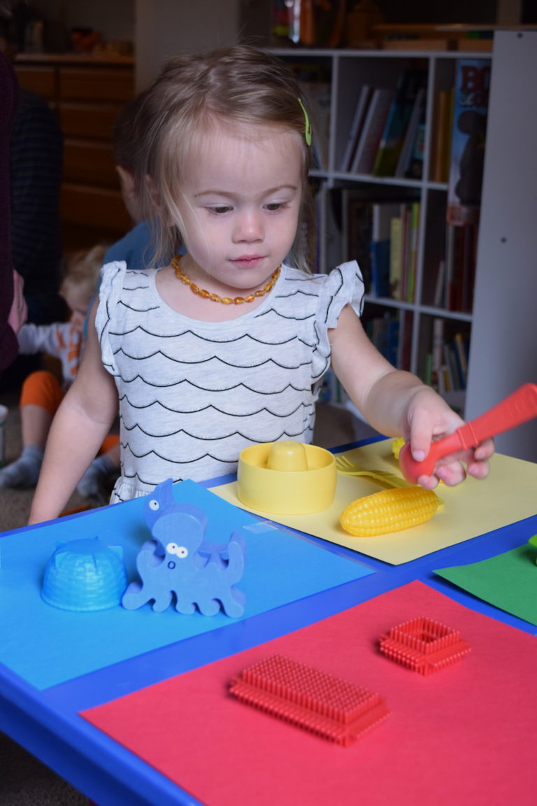 Toddler activities about color: A fun homeschool preschool curriculum